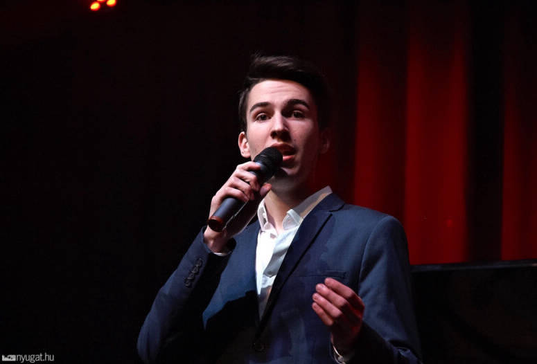 Daniel Toth | Official Website